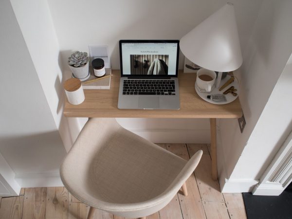 A Calming Minimal Home Workspace - Style&Minimalism
