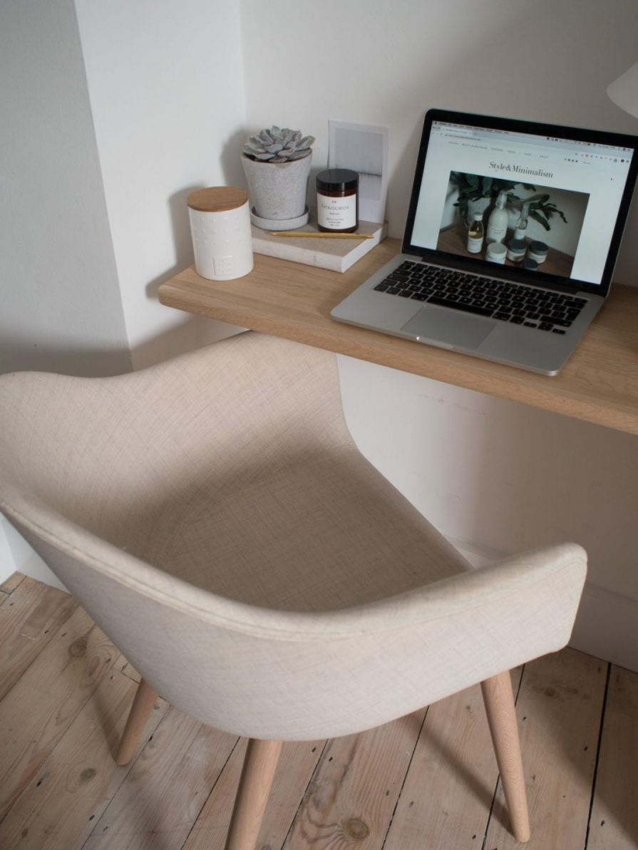A Calming Minimal Home Workspace - Style&Minimalism
