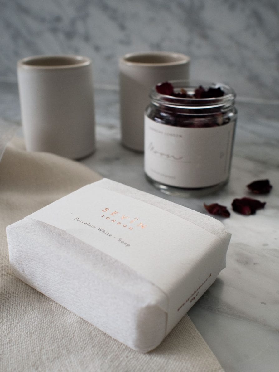 A Gift Box That's Anything But Ordinary - Style&Minimalism